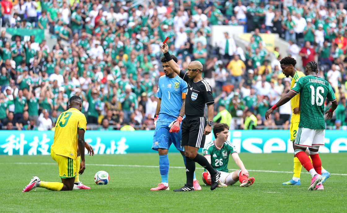 World Cup 2026: Sphephelo Sithole Consoled After His Poor Performance ...