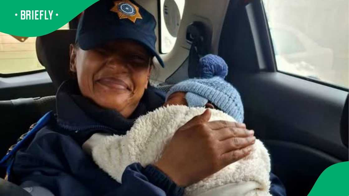 “Twinkle Twinkle”: Heroic Cape Town Officer Helps Mum With Crying Baby ...