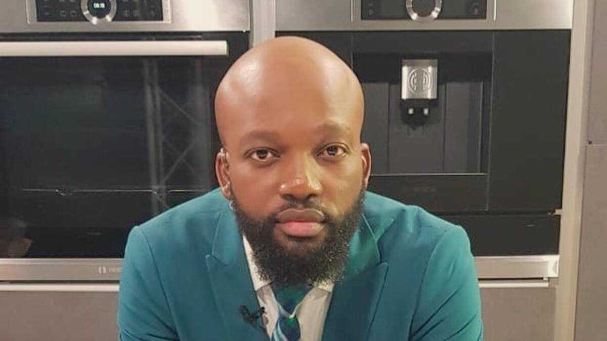 Clement Manyathela bio: age, wife, show, 702, images, profile, contact ...