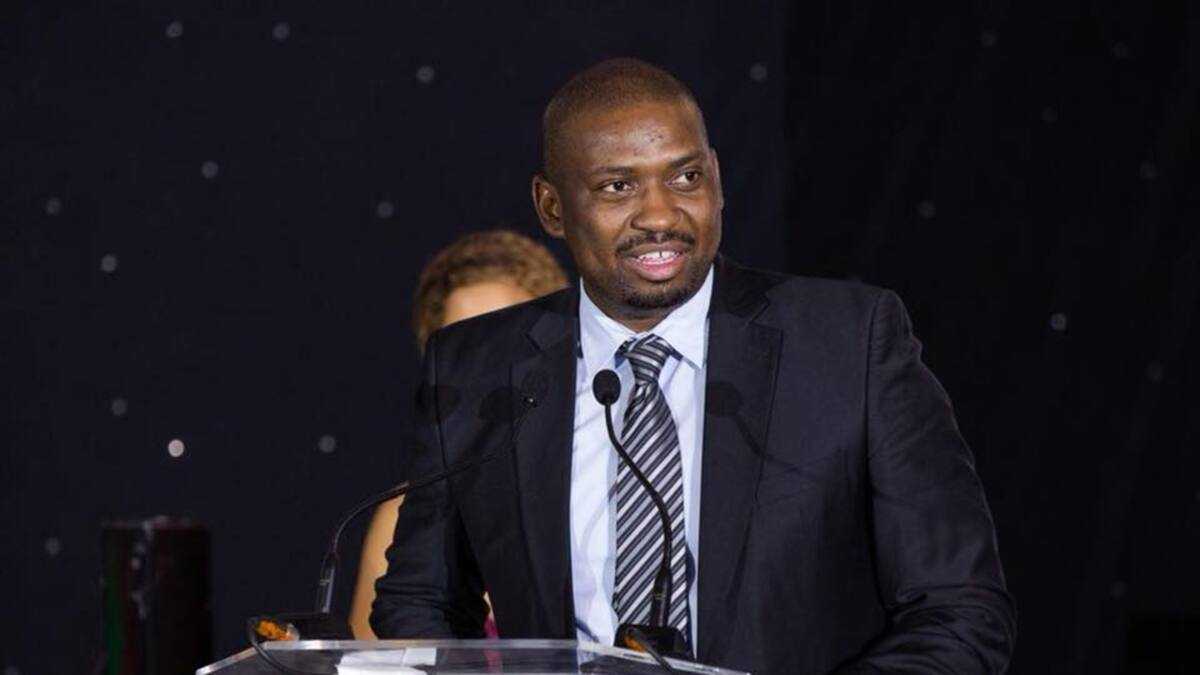 Buti Manamela age, wife, wedding, qualifications, party and contact ...