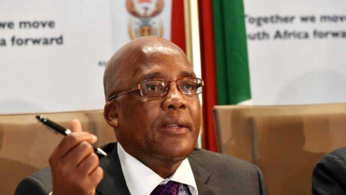 Aaron Motsoaledi bio: age, daughter, wife, education, qualifications ...