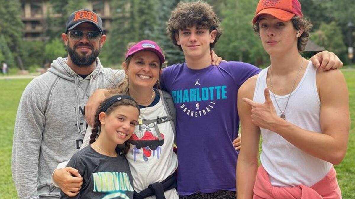 Steven Furtick's net worth, age, children, parents, Elevation Church ...