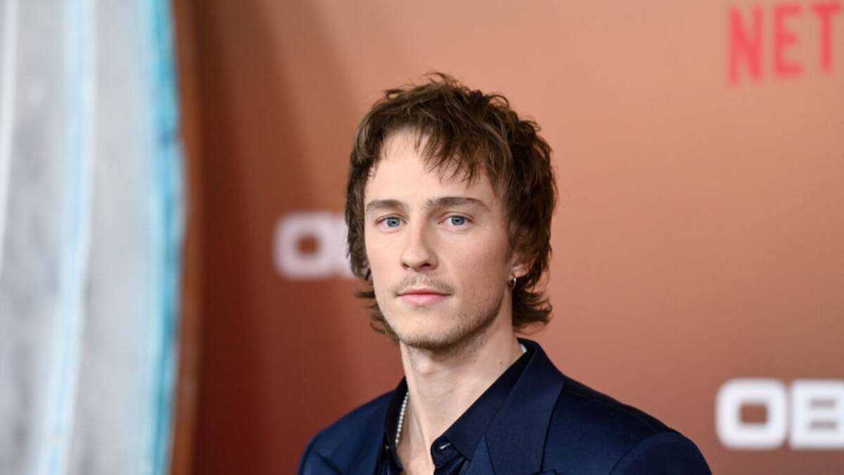 Drew Starkey's biography: Age, relationship status, real name, movies ...