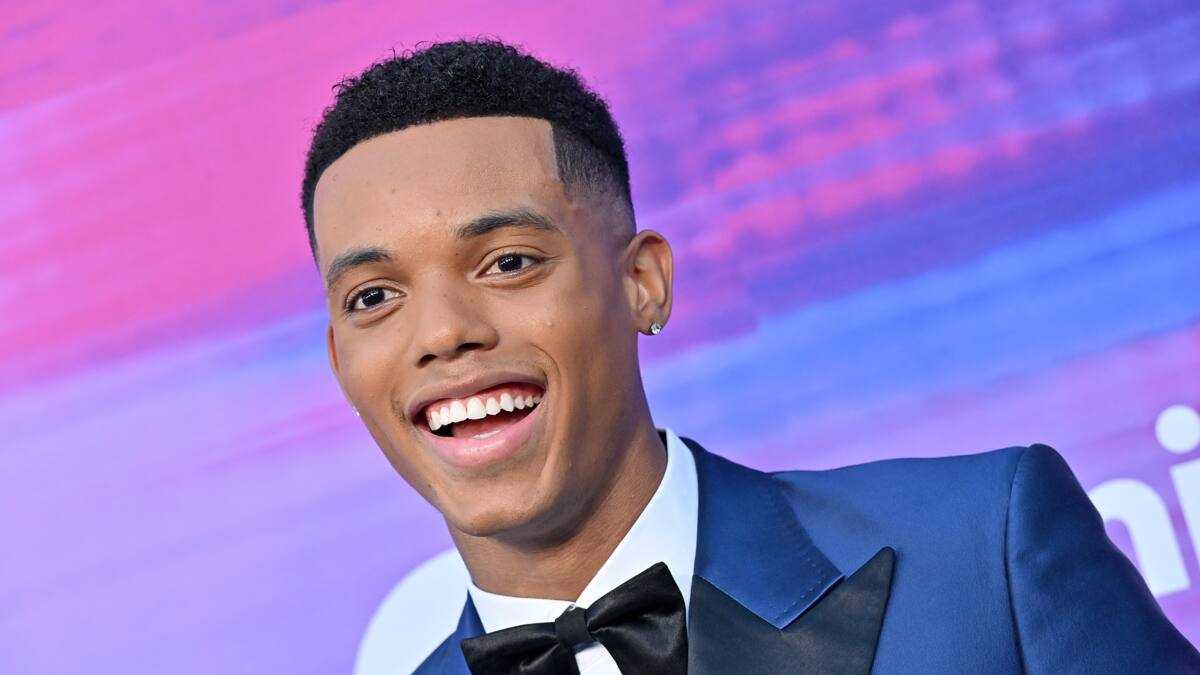 Jabari Banks' biography: bio, age, parents, education, career, profiles ...