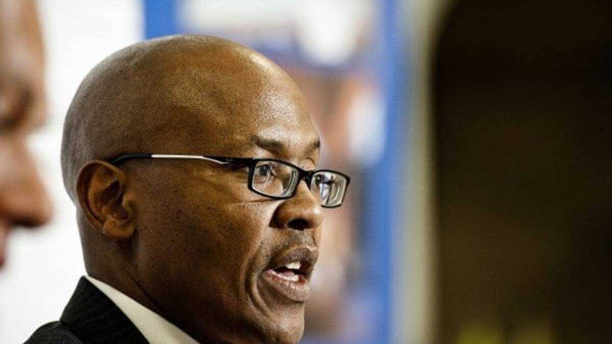 Jimmy Manyi age, daughter, wife, CV, qualifications, house, and net ...