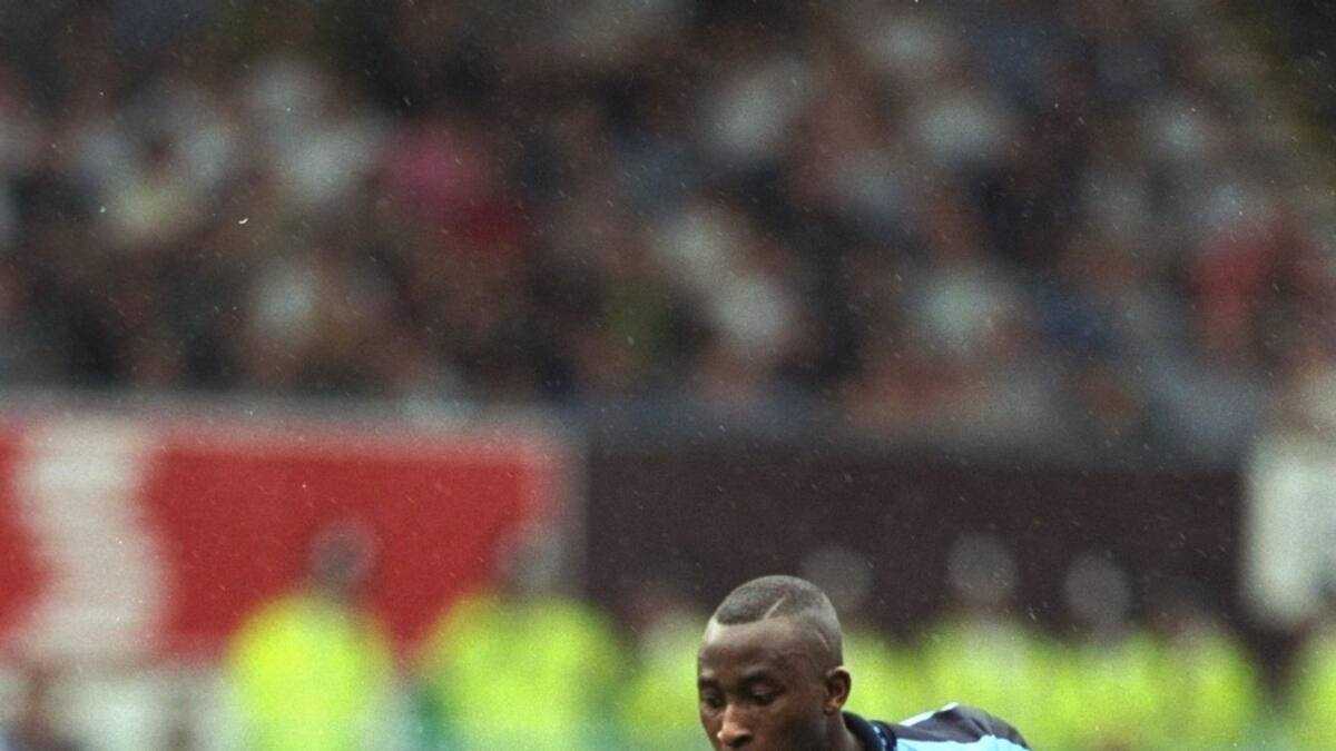 Peter Ndlovu bio: age, son, wife, house, cars, stats, salary, profile ...