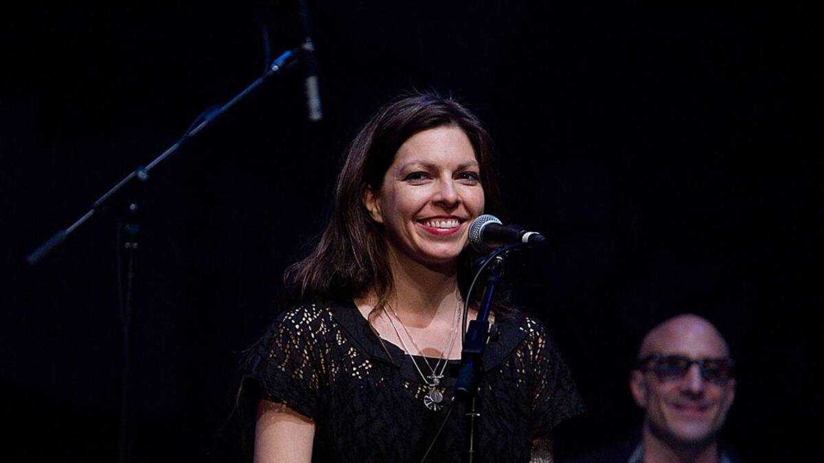 Who is Amy Lee Nelson, Willie Nelson's daughter? Age, bio, family ...