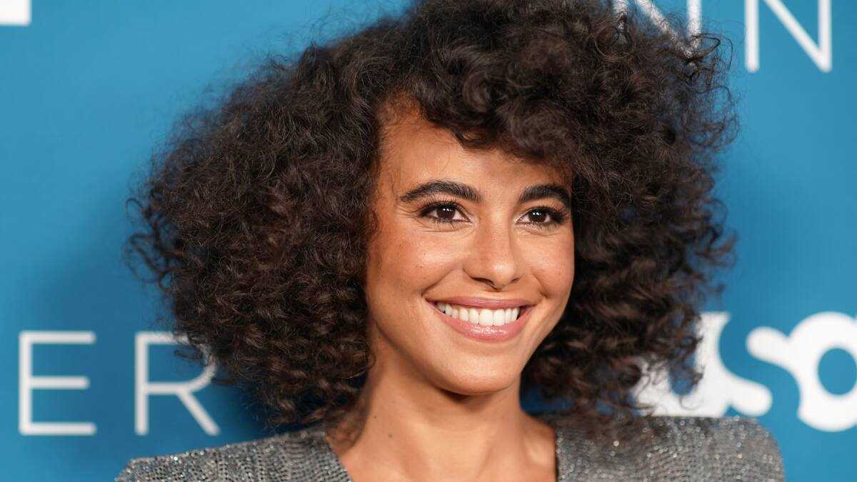 Who is Araya Crosskill? Age, wife, nationality, career, height ...