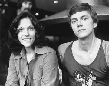 Who is Thomas James Burris, the ex-husband of Karen Carpenter ...