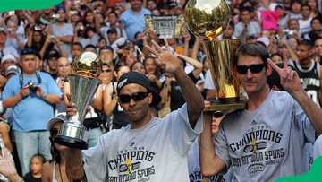What is Brent Barry's ex-wife, Erin Barry, doing now? Marriage story ...