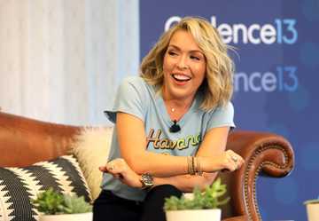 Meet Colleen Wolfe: Key facts about the NFL sports commentator ...