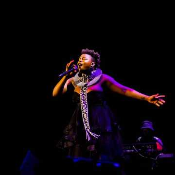 Amanda Black age, family, songs, albums, genres, record labels and ...