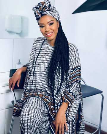 Berita (Gugulethu Khumalo): age, life story, boyfriend, parents, songs ...