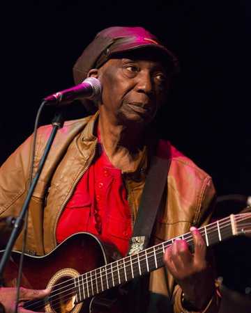 Thomas Mapfumo age, wife, songs, albums, hometown, net worth - Briefly ...