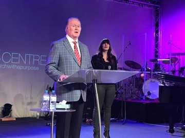 Richard Roberts: age, children, wife, ministry, prayer line, show ...