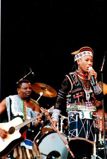 Busi Mhlongo bio, age, songs, albums, cause of death - Briefly.co.za