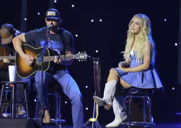 Is Riley Green married? The truth about his relationship with Ella ...