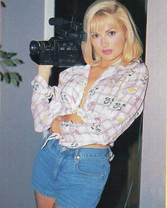 Stacy Valentine: age, D.O.B, measurements, career, profiles, net worth ...