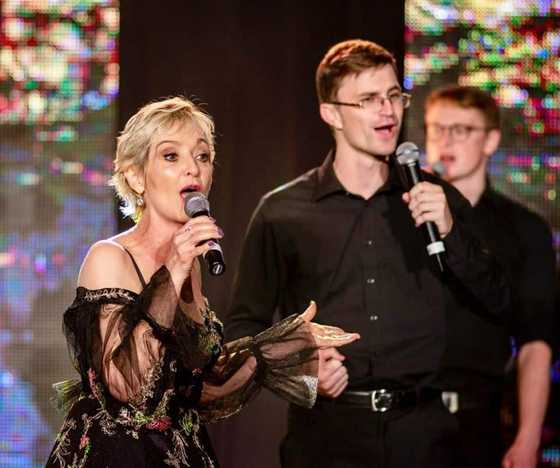 Sonja Herholdt bio: age, children, husband, songs, album, and profile ...