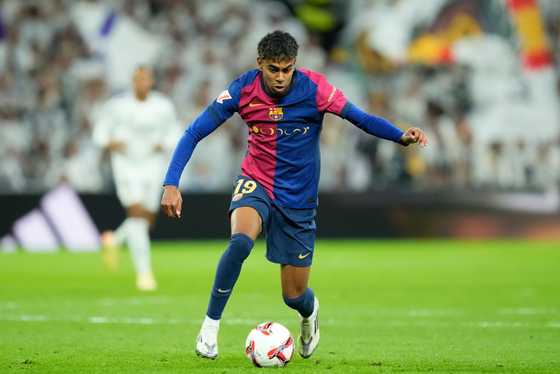 What is a right-wing in soccer? Position and role overview - Briefly.co.za