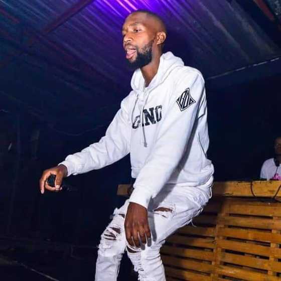 Jobe London bio: birthday, career, songs, albums, Street Code, pictures ...