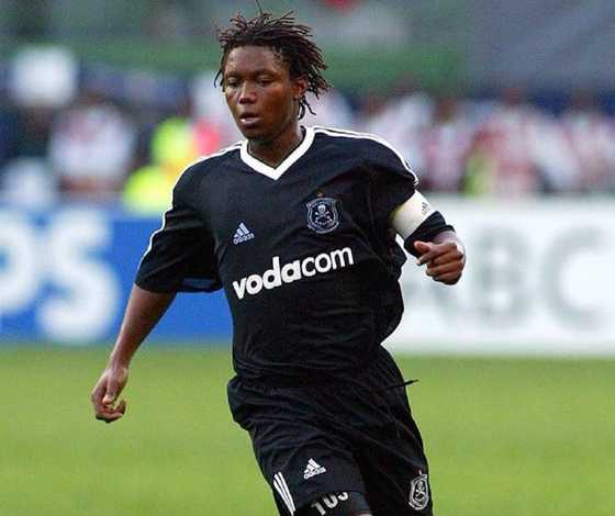 Mbulelo Mabizela bio: age, family, teams played, salary, broke, cars ...