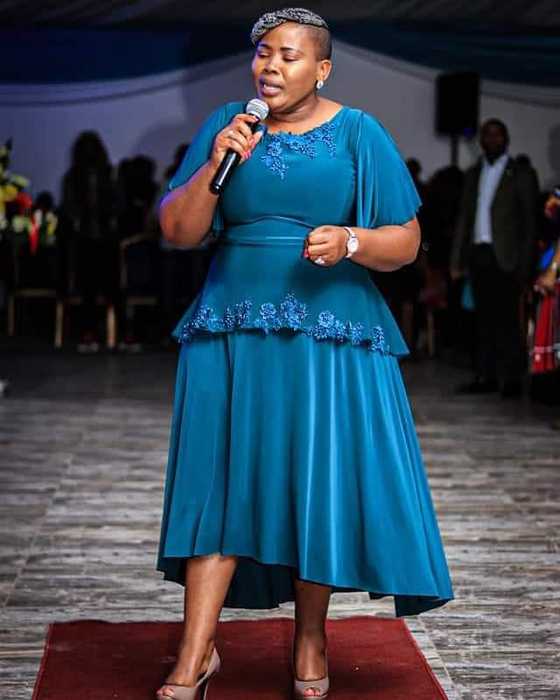 Lebo Sekgobela age, children, husband, songs, albums, record labels and ...