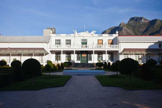 Where does Cyril Ramaphosa live in 2022? A look into the house and cars ...
