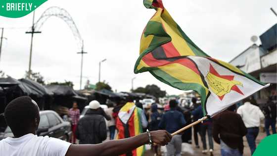 Zimbabwean Nationals Leave South Africa on Buses As Daggafontein ...