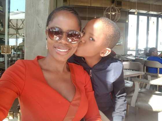 Winnie Ntshaba biography: age, child, husband, education, Isithembiso ...