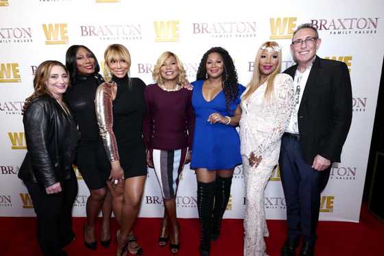 What does Towanda Braxton do for a living? Details about her life ...