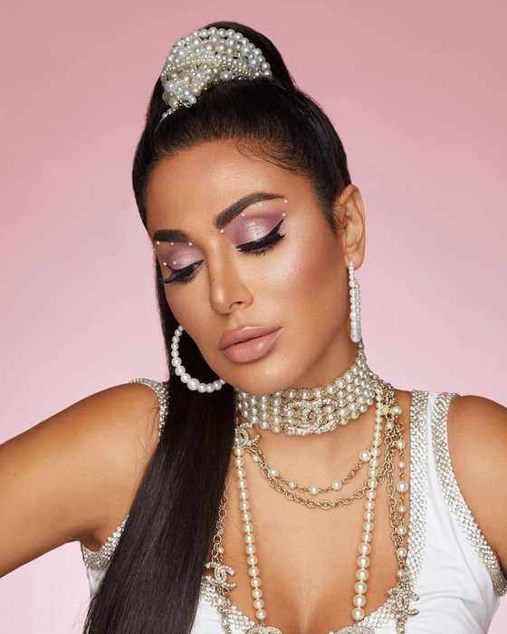 Huda Kattan bio: age, children, husband, pictures, net worth, house ...