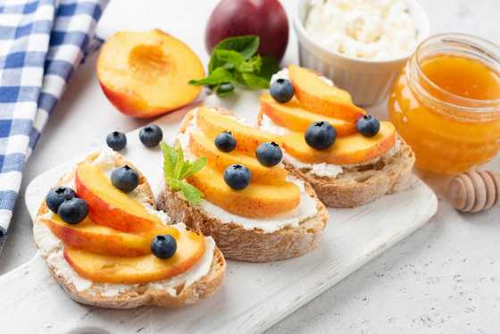15 breakfast platter ideas and tips to set the mood for the day ...