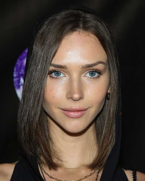 Who is Rachel Cook? Age, parents, height, career, profiles, facts, net ...
