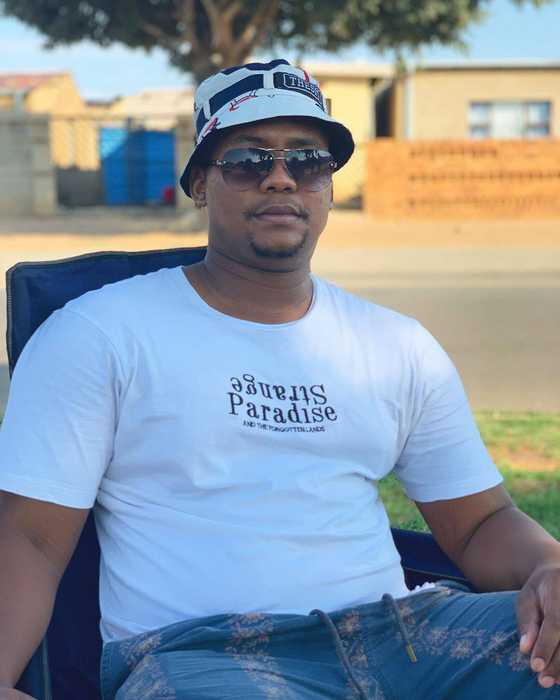 Siyabonga Sepotokele bio: Age, girlfriends, family, TV shows, new role ...