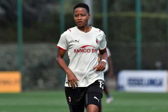 Age, partner, height, salary and profiles of Refiloe Jane, Banyana Banyana' captain - Briefly.co.za