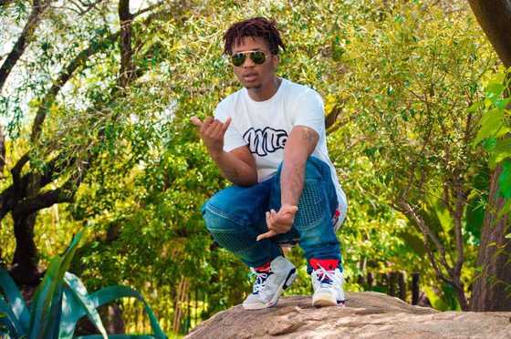 Emtee’s house, cars, and net worth in 2022: Inside the rapper’s ...