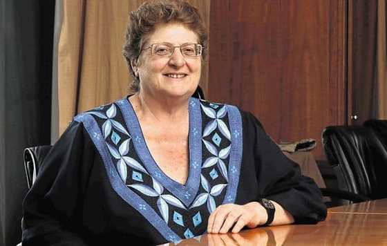 Top 11 famous South African role models and details about them ...