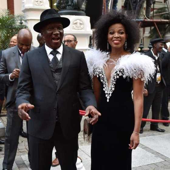 Bheki Cele biography: age, child, wife, house, party, cell number and ...