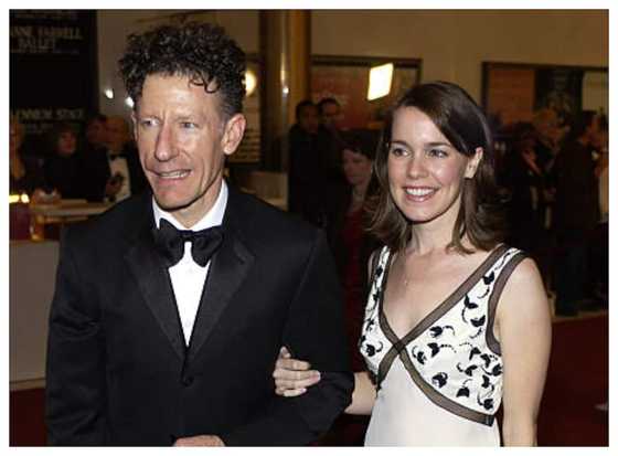 What does April Kimble do? Age, children, height, photos, net worth ...