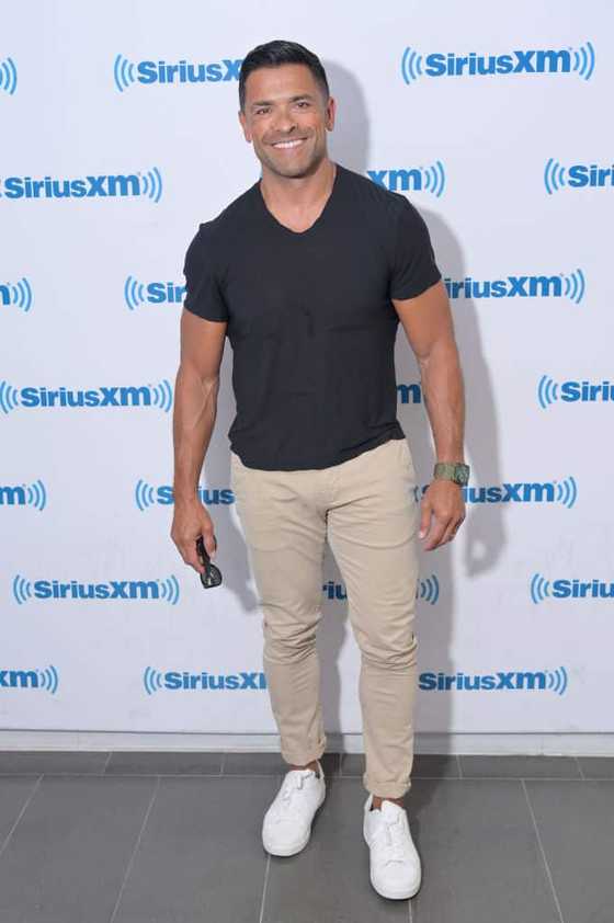 Mark Consuelos's net worth, age, children, Kelly Ripa, height, career ...