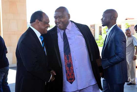 Who is Vivian Reddy? Age, children, wife, cars, house, profiles, net ...