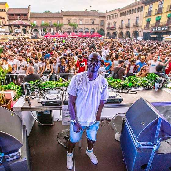 Black Coffee hand story, surgery, therapy, reveal, pictures - Briefly.co.za