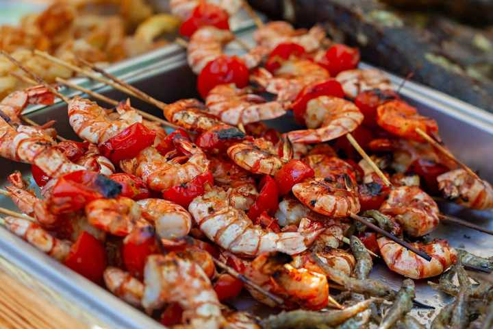 40 easy-to-learn prawn recipes for South Africans to try at home ...