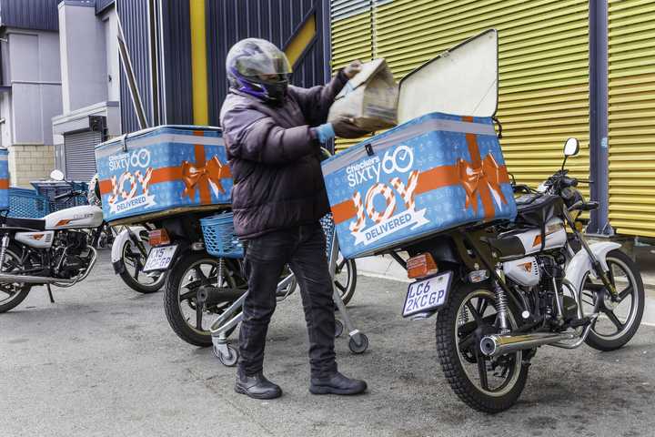 2 CheckersSixty60 Drivers on Bikes Use Legs to Push Colleague Out of ...