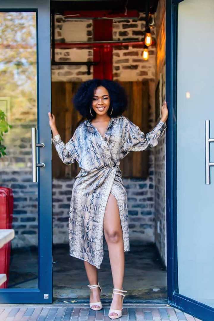 Mapaseka Koetle biography: Age, daughter, husband, parents, stunning ...