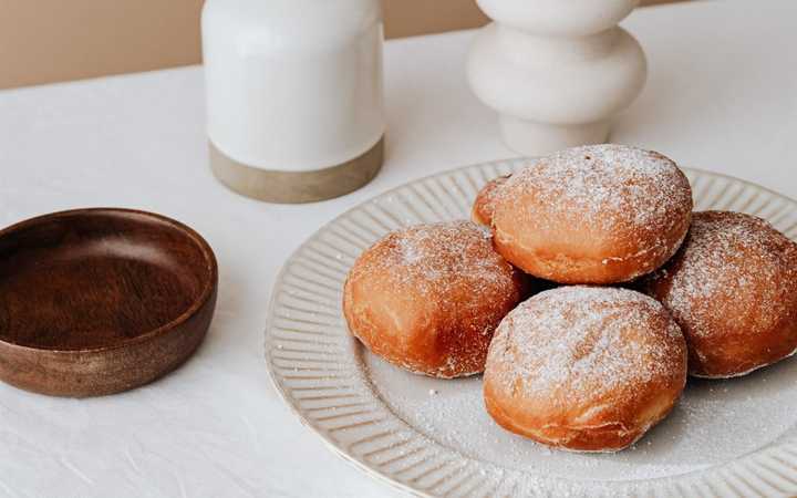 Learn classic South African Magwinya (Vetkoek) recipes to try at home ...