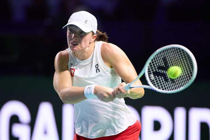 Iga Świątek's net worth explained: Earnings, lifestyle, and ...