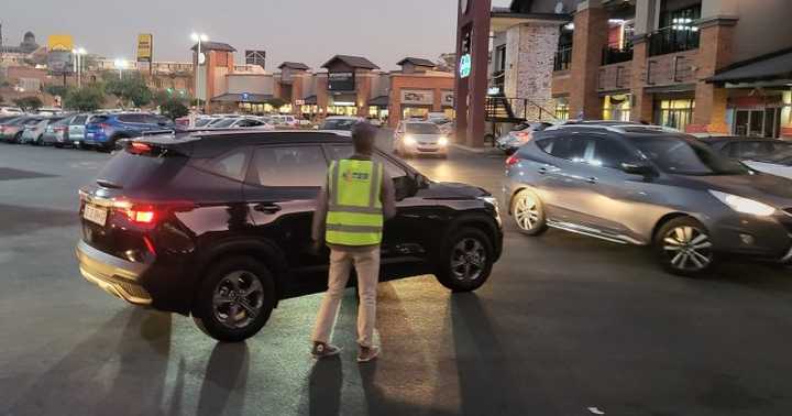“You’re a Blessing”: Mzansi Reacts as BI Phakathi Leaves Single Mom Car ...