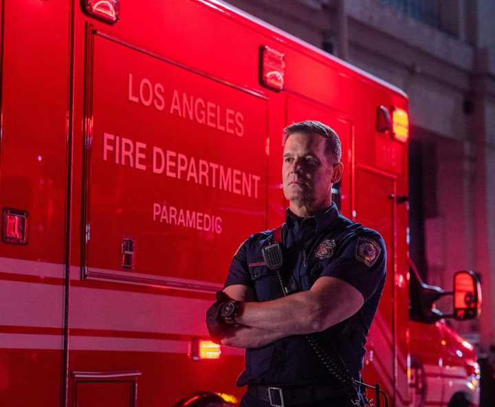 Who is Roman Krause, Peter Krause's son? All about his personal life ...